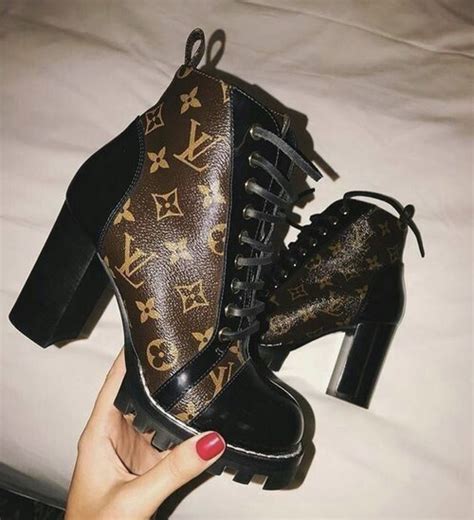 🔥 or 👎🏻 ? | Fashion shoes, Heels, Crazy shoes