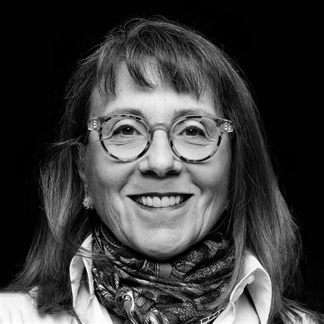 Dr Lisa Feldman Barrett How To Understand Emotions Huberman Lab