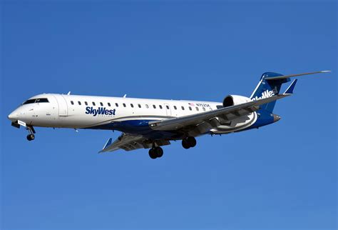 The Bombardier Crj700 A Brief History Bombardier Crj700 Aircraft Icdk