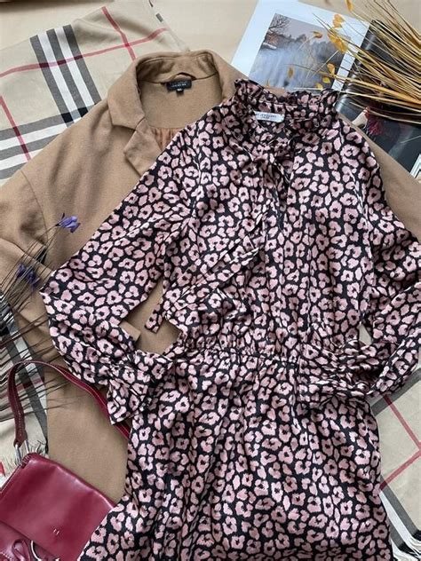 Платя принт атлас — цена 100 грн в каталоге Платья миди Купить женские вещи по доступной цене