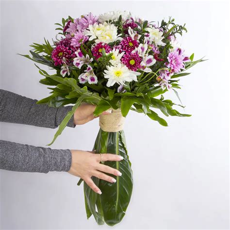 خرید دسته گل هدیه آلسترومریا و گل داوودی کد 6540 باختر