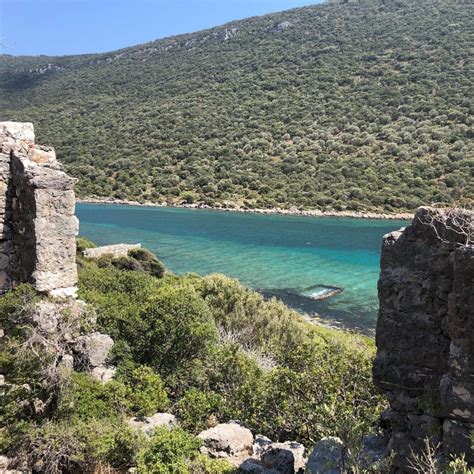 An incredible archeological site : Aperlai, the city of “royal purple ...