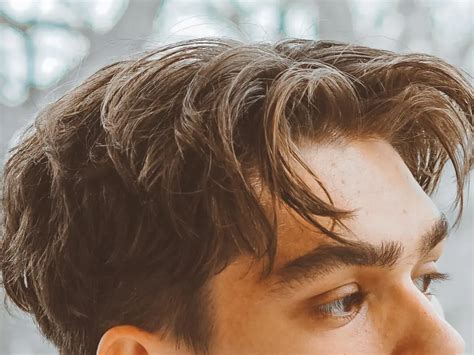 Middle Part Hairstyles Men Hairstyle Haircut Trend