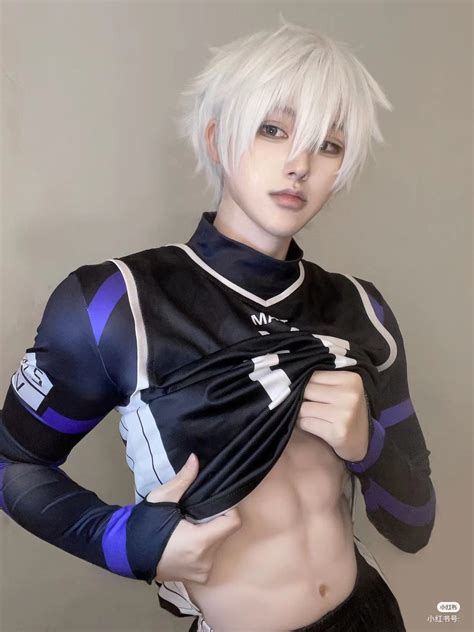 Nagi Seishiro In Cosplay Outfits Blue