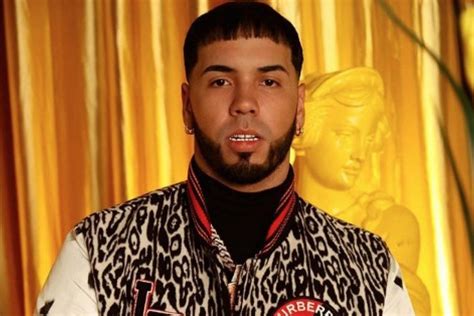 Anuel Aa Reza Para Que Le Crezca Pronto El Cabello Luego De Realizarse