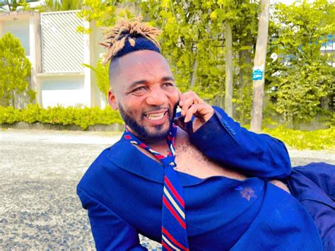 La Fille La Humlié Parce Quil Est Puvre La Fille La Humlié Parce