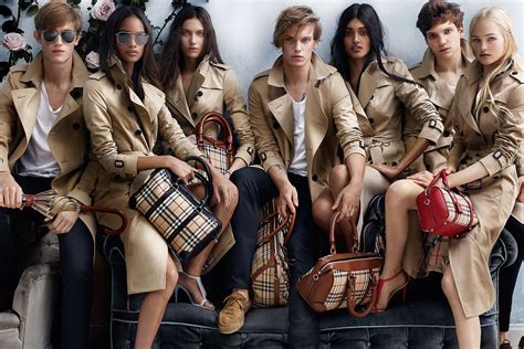 Одежда для молодежи от Burberry - обои для рабочего стола, картинки, фото