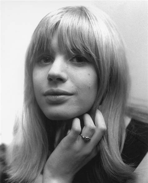 50 Rare And Beautiful Black And White Photos Of Marianne Faithfull In