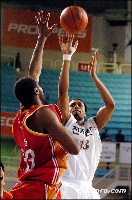 농구 섀넌 가뿐하게 점프 슛 네이트 스포츠