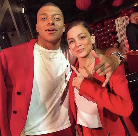 Pin De Emiko Em Kylian Mbappé Estilo De Vida Fotos De Casais Casal