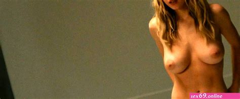 Sydney Sweeny Tits Sexy Photos