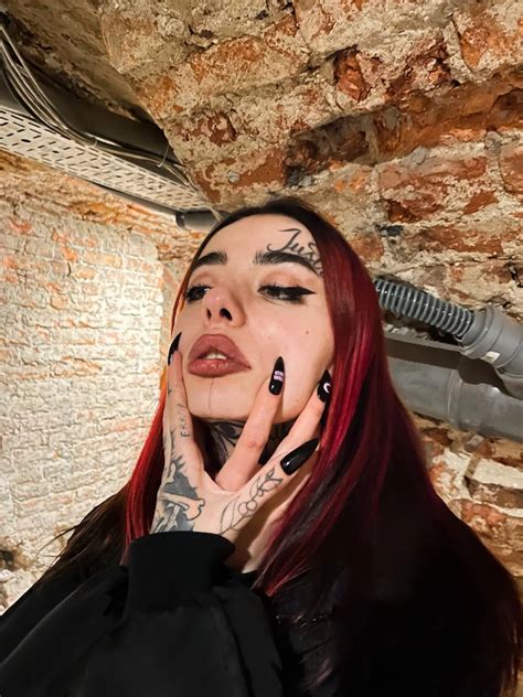 Isaflower Isaflower Cam Model Free Live Sex Chat Room Camsoda