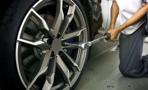 How to Change a Tyre in 10 Steps | Tyroola