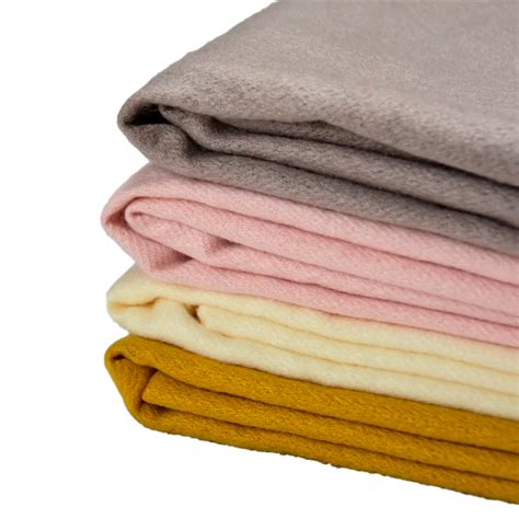 Купити Шарфи та палантини в онлайн магазині Purr