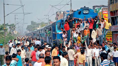 Porn Blocked At Indian Train Station After Spike In X Rated Searches RT Viral