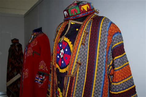 Traditional Uzbek Clothes