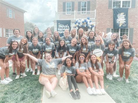 Alpha Gamma Delta At The University Of Kentucky Senior Spotlight Meet