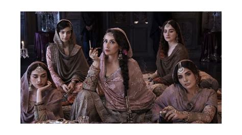 नथ उतारना या नथ उतरवाई कौन सी रस्म होती है