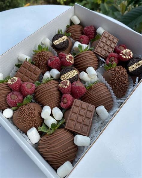 Клубника в шоколаде Цветы🌸 On Instagram Набор клубники в бельгийском молочном шоколаде С