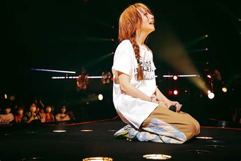 aikoにとってZepp Tokyo最後の公演 ファンと想いを交わした『Love Like Rock vol.9』レポート - Real Sound｜リアルサウンド