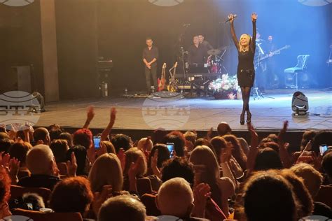 Лили Иванова изнася концерт тази вечер в Русе Утро