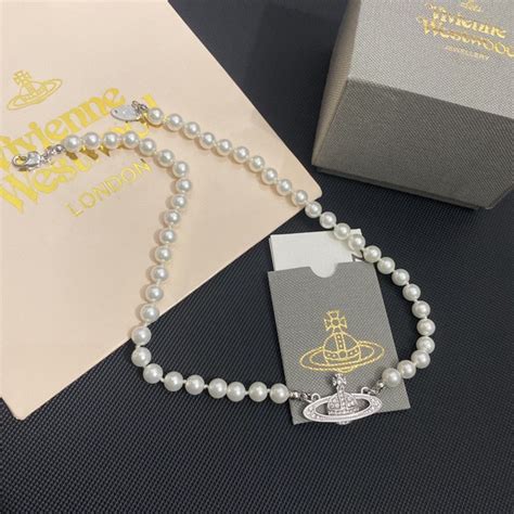 Колье Vivienne Westwood - купить с доставкой по выгодным ценам в ...