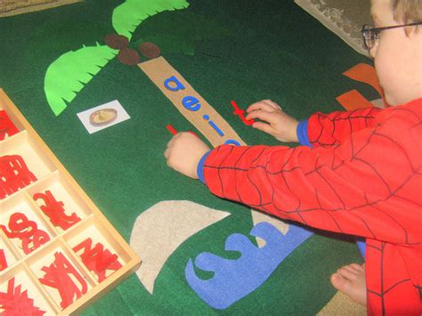 Montessori Felt Vowel Tree DIY With Free Template Vowel Practice Free Printable Making