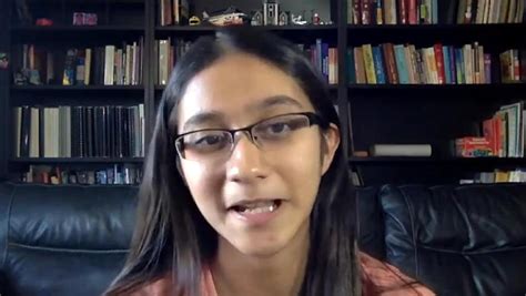 ИМА 14 ГОДИНА И СПАСИЋЕ ЦЕЛУ ВОЈСКУ Девојчица је изумела ФЛАСТЕР који ће вас РАСПАМЕТИТИ ВИДЕО