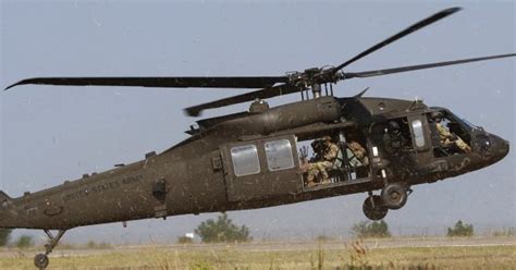 Талибаните разбиха присвоен от САЩ хеликоптер Блек Хоук трима души са загинали Bgonair
