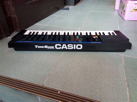 Casio Tone Bank Lk 50 Keyboard Hobbies And Toys Music And Media Musical Instruments On Carousell