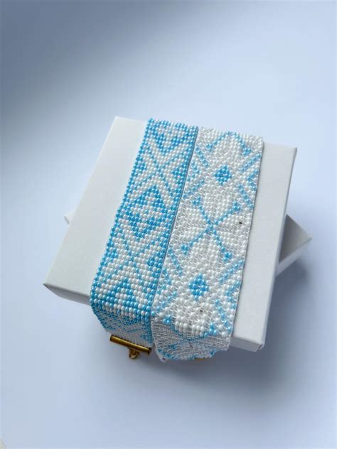 БРАСЛЕТИ З БІСЕРУ ПРИКРАСИ НА ШИЮ Okrasa • Threads Say More