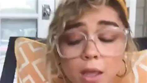 Sarah Hyland Nude Porn Videos And Sex Tapes Xhamster