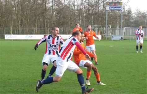 Rwb 1 Blijft Er Op Los Scoren