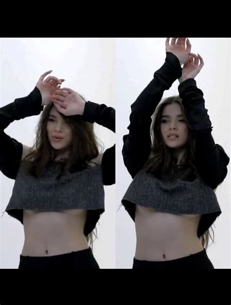 Hailee Steinfeld Makes Me So Horny Scrolller