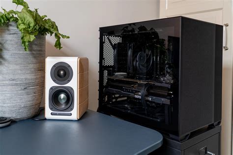 Blacked Out Lian Li O Air Mini R Pcbuild