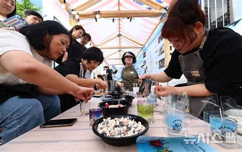 조개 껍데기로 초 만들어요