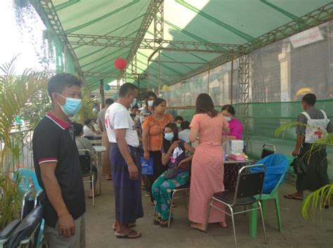 ကျောက်တံတားမြို့နယ်တွင် အသက် ၁၈ နှစ် အထက်နှင့် ၄၀ နှစ်အထိ ရှိသူများအား ကိုဗစ် ၁၉ ရောဂါ ကာကွယ