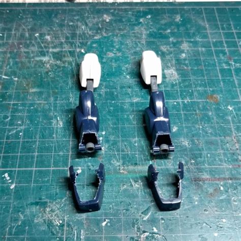 ガンダムシュピーゲルですがとりあえず1体整形の所を切り離して可動式の加工をします！｜akさんさんの制作中の投稿｜gunsta（ガンスタ）