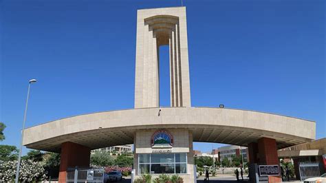 شەڕ لە نێو زانکۆی سلێمانی ڕووی دا و بریندار هەن