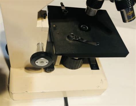 Swift M3200 Series Ultra Lite Illumination System Microscope W 3
