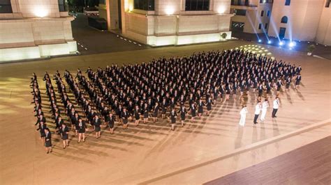 ល្បីខ្លាំង បទ «ស្រលាញ់អ្វីដែលខ្មែរមាន ត្រូវបានស្រីស្អាតថៃយកទៅ Reaction និងសរសើរមិនដាច់ពីមាត់