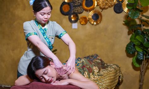 Relaxing Massage Experience At Borneo Oasis By Ayu Borneo In Genting
