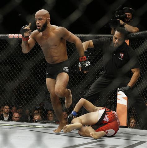 Mighty Mouse Sets Unbreakable Record Gets Arm Bar With A Second Left
