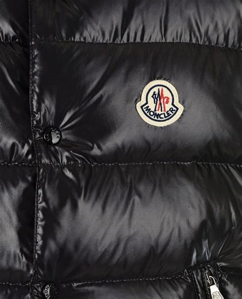 Как отличить оригинал Moncler от подделки (как выглядит одежда Moncler ...