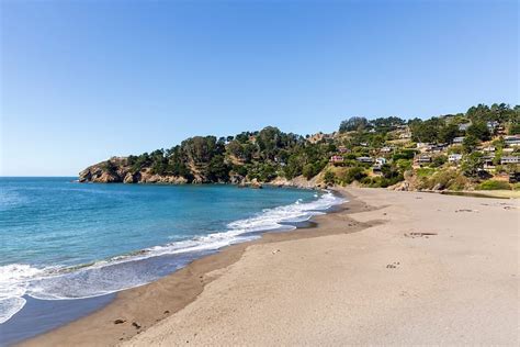 19 Best California Beaches For An Epic Beach Vacation 2024