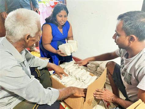 ශ්‍රී ලංකා රතු තරුව සහන සේවා බලකායෙන් ආපදා සහනාධාර Lnw Sinhala