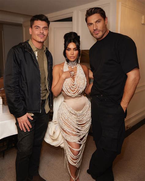 Chris Appleton Il Parrucchiere Delle Star Gioca A Reinventare I Capelli Di Kim Kardashian