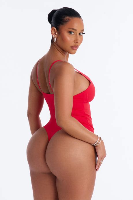 Dani Scoop Neck Seamless Bodysuit Red Fashion Nova