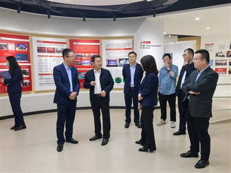 中国农业银行四川省分行来校交流