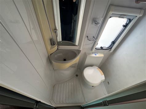 2009 Swift Sundance 590 Rl White